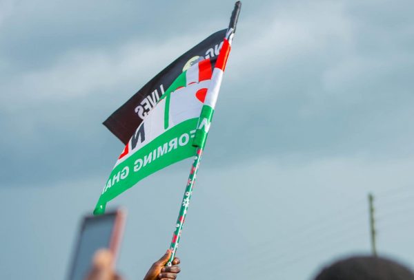 NDC supporters throng Supreme Court to solidarise with Mahama
