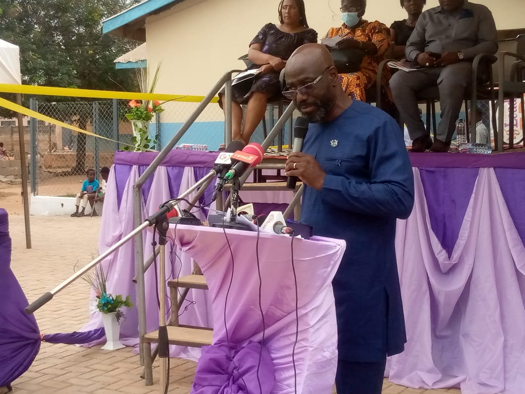 Gapbuster Multipurpose library outdoored at Effiduase Methodist Basic ...