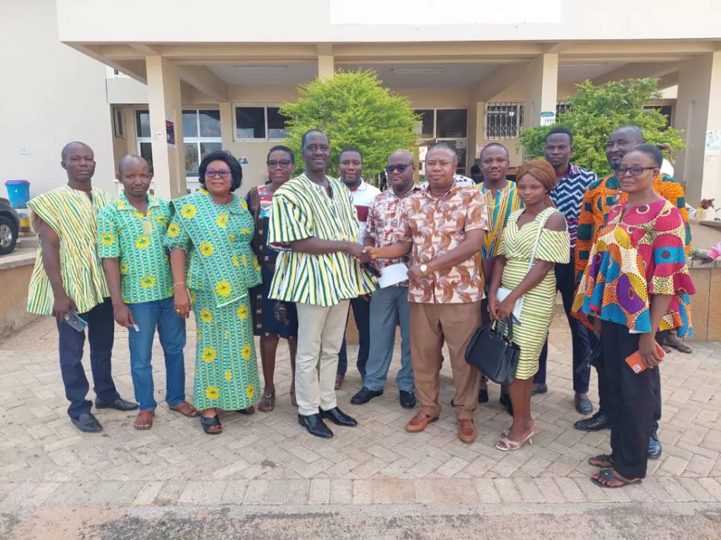 Bolga: BONABOTO donates c15,000 to Regional Hospital to establish ...